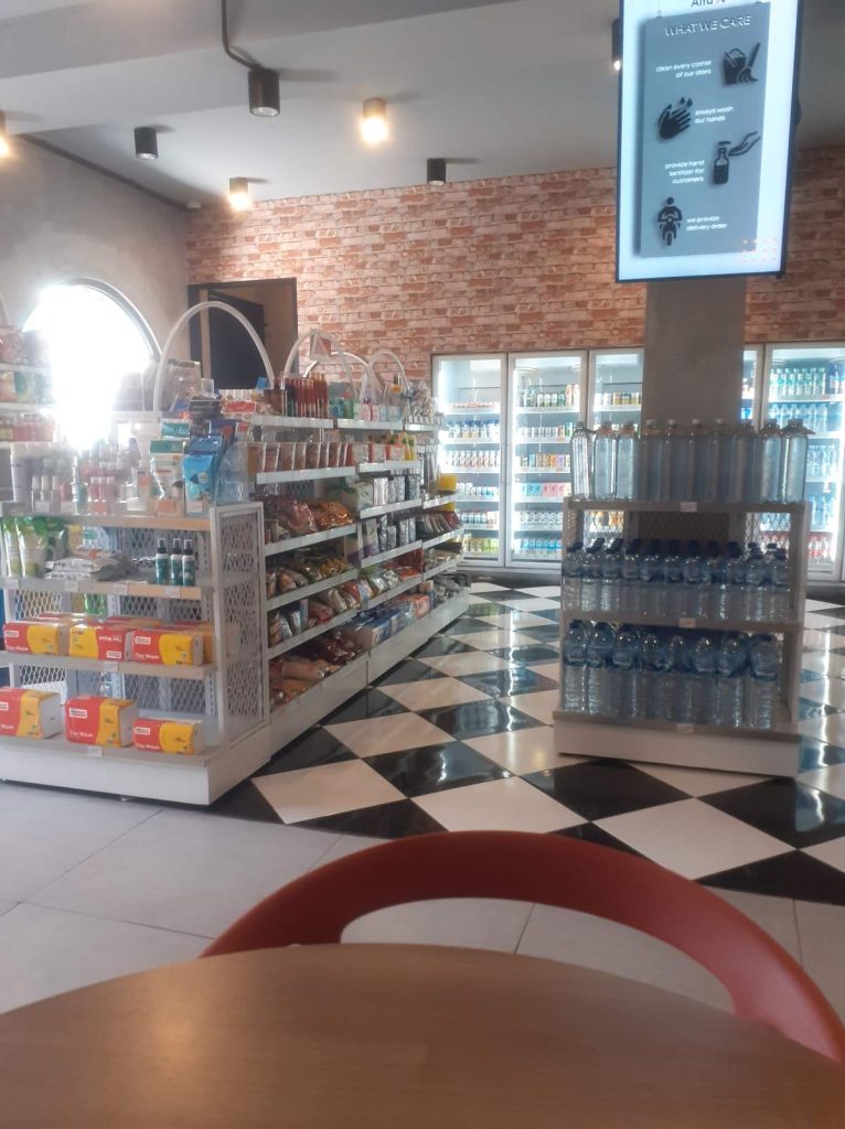 Pelayanan yang Mengecewakan di Alfa X