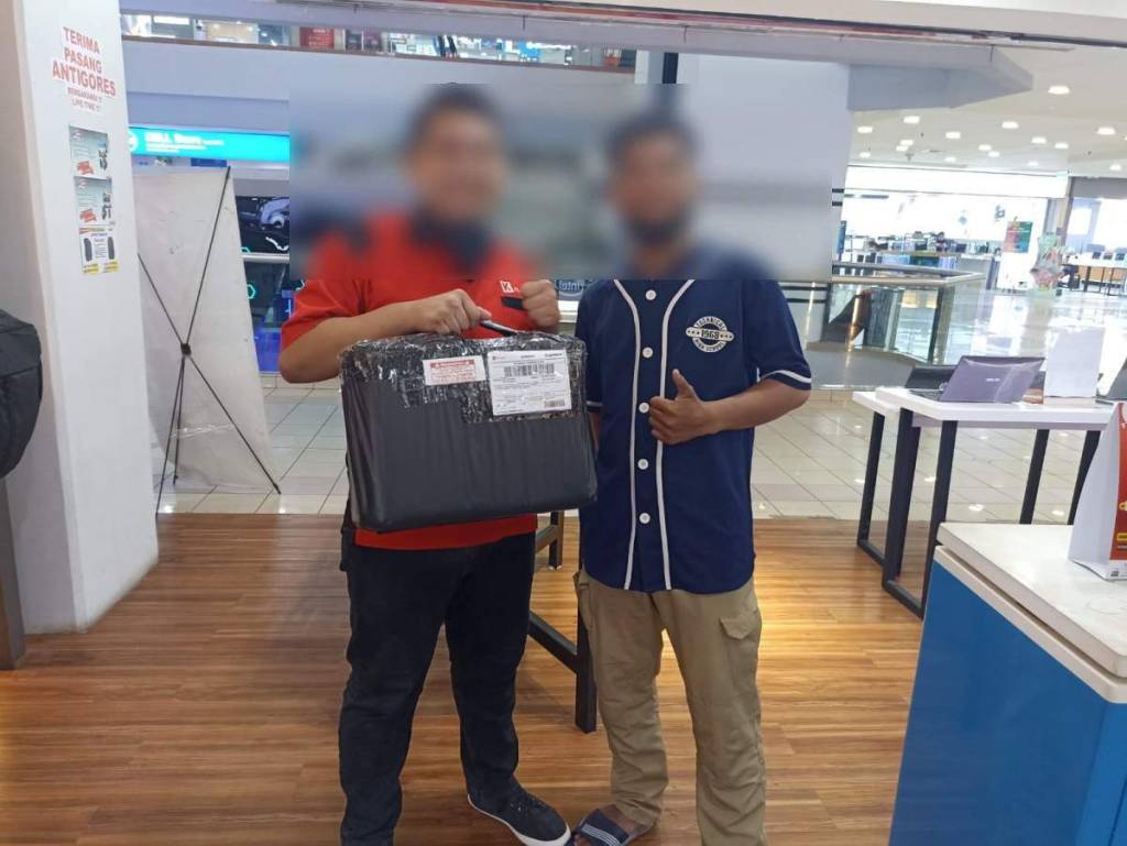 MacBook Pro Hilang dalam Pengiriman GoSend Same Day, Shopee Lambat ...