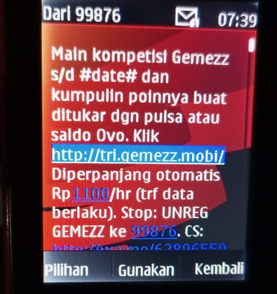 Tri Sedot Pulsa Sepihak Lewat Langganan Konten Premium